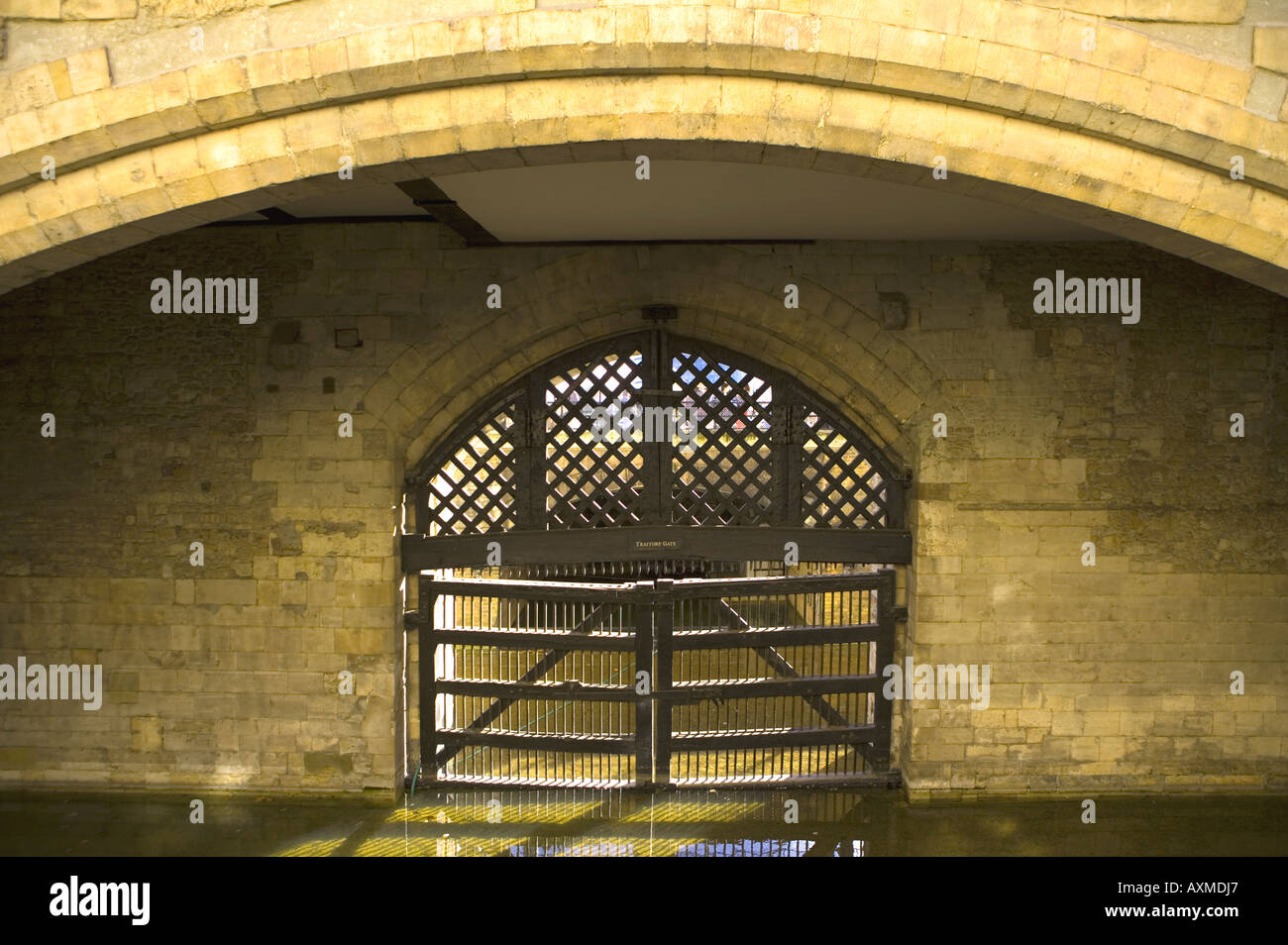 Tower of london traitors gate hi-res stock photography and images - Alamy