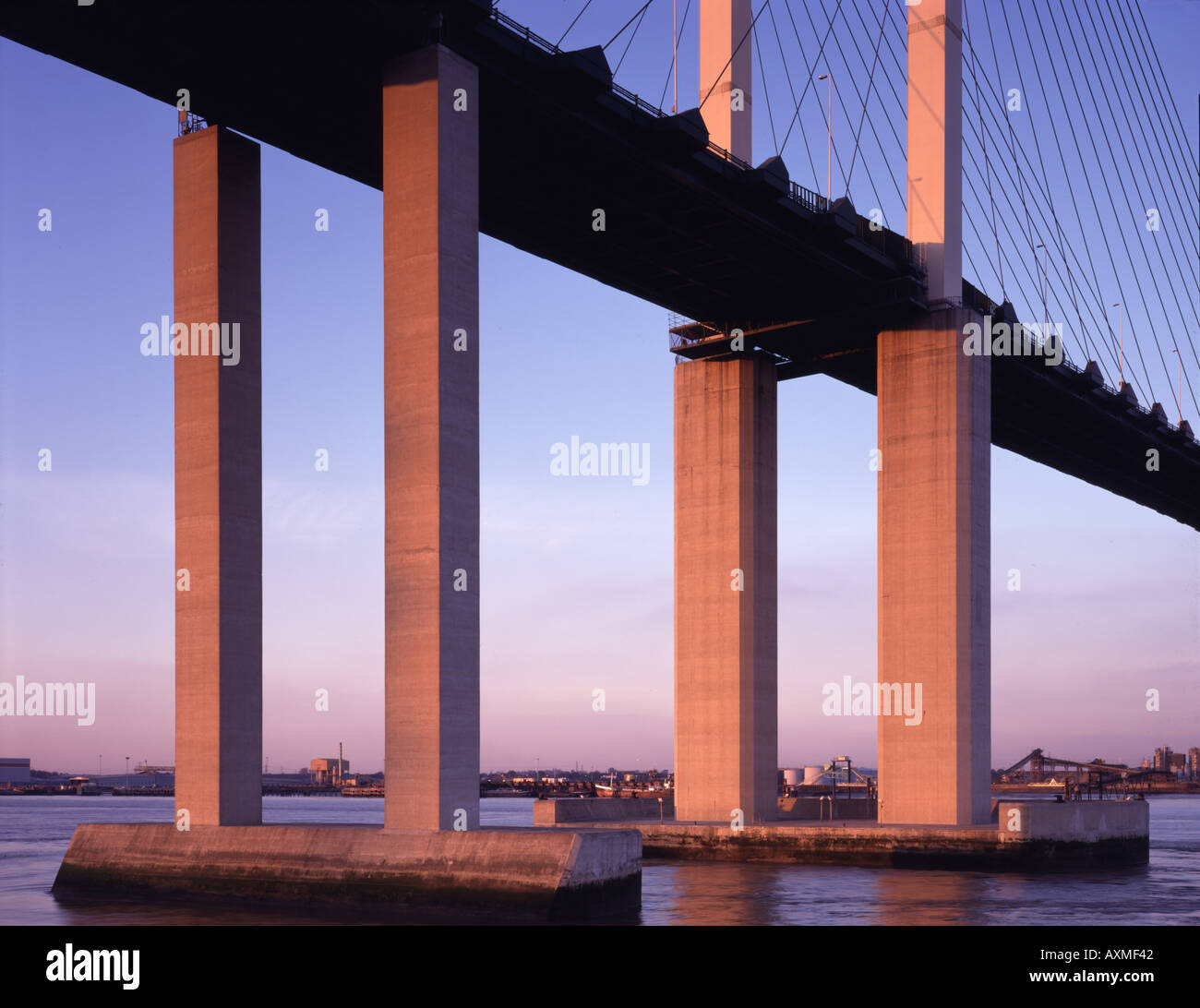 QUEEN ELISABETH 2 BRIDGE Stock Photo - Alamy