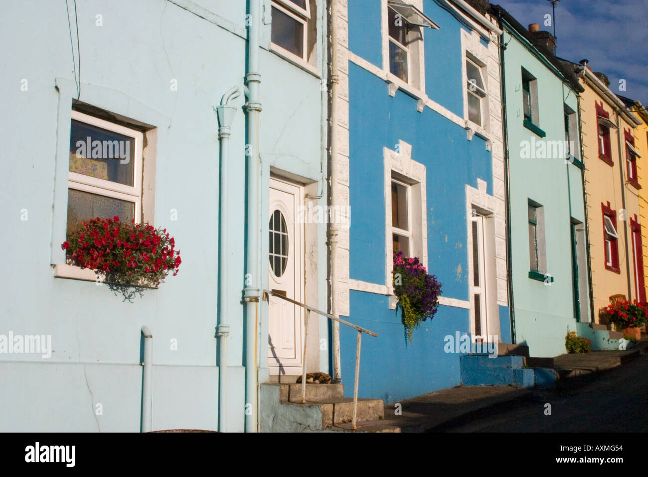 Streetscene ireland hi-res stock photography and images - Alamy