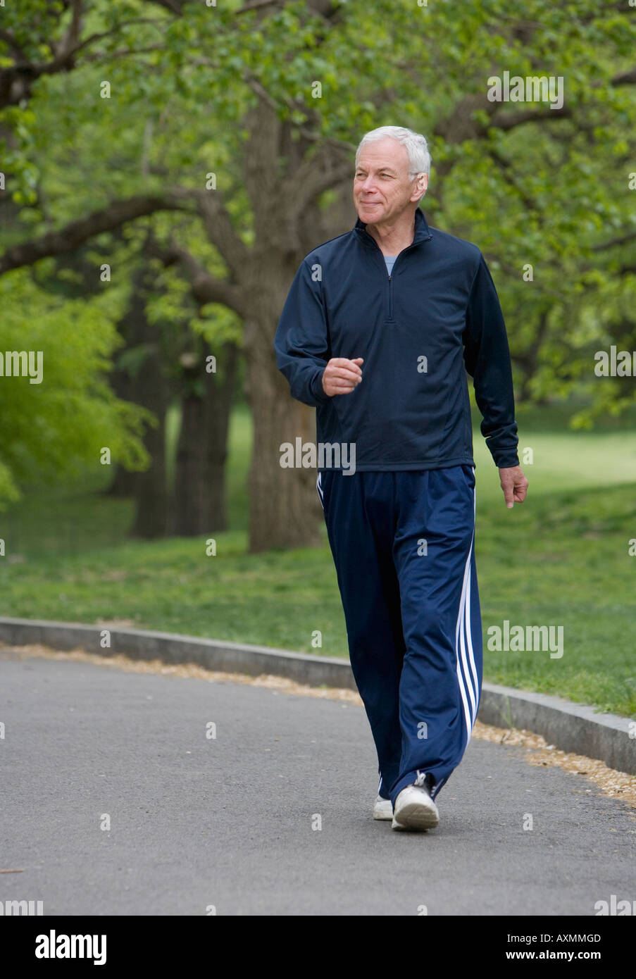 Power walking hi-res stock photography and images - Alamy