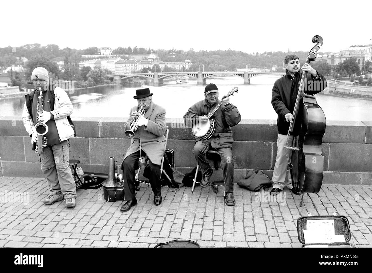jazz band on charles bridge prague Stock Photo - Alamy