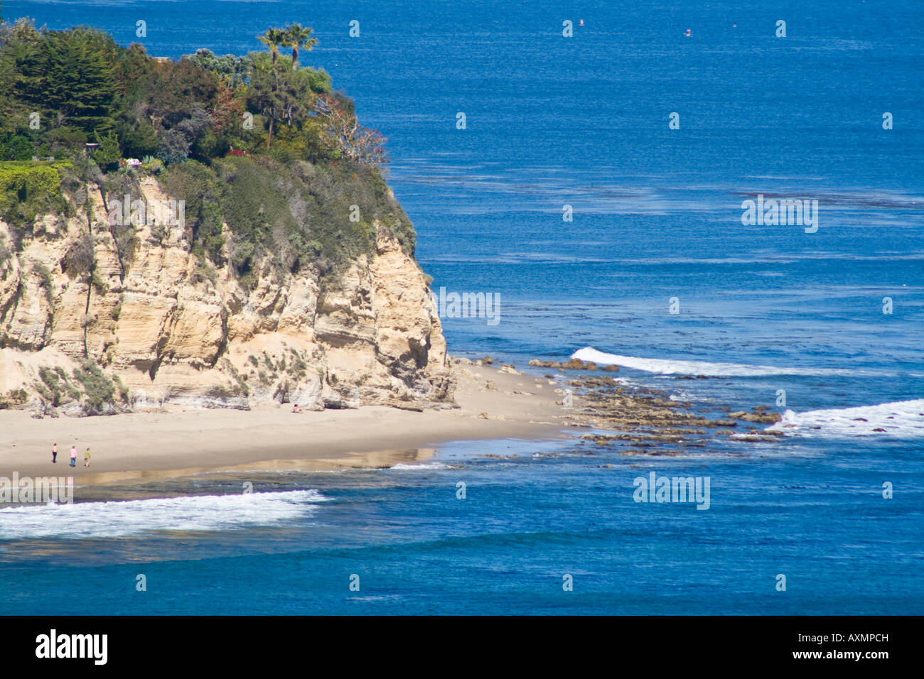 Cliff rocks in Malibu CA Stock Photo - Alamy