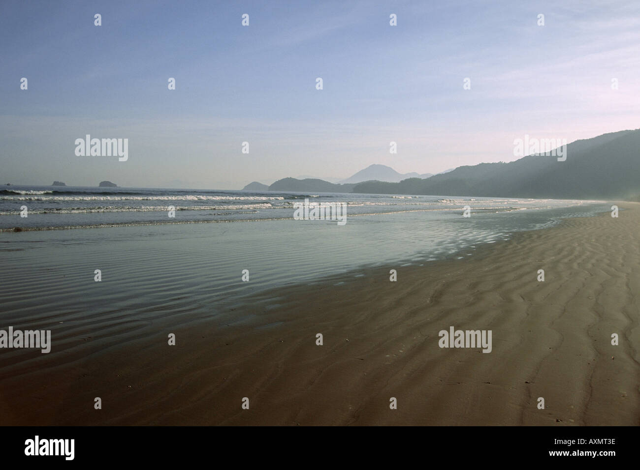 Camburi beach hi-res stock photography and images - Alamy