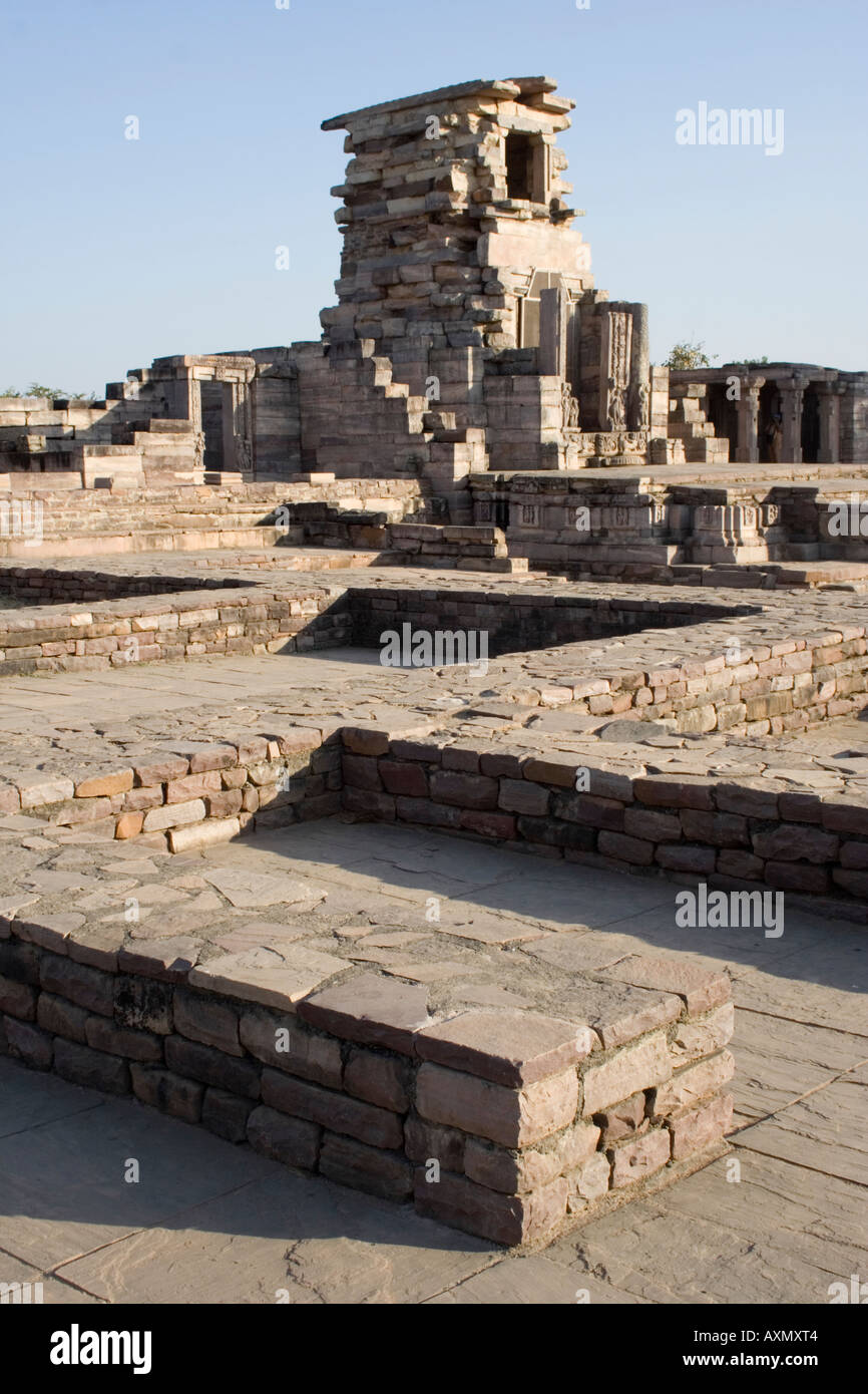 Gupta temple hi-res stock photography and images - Alamy