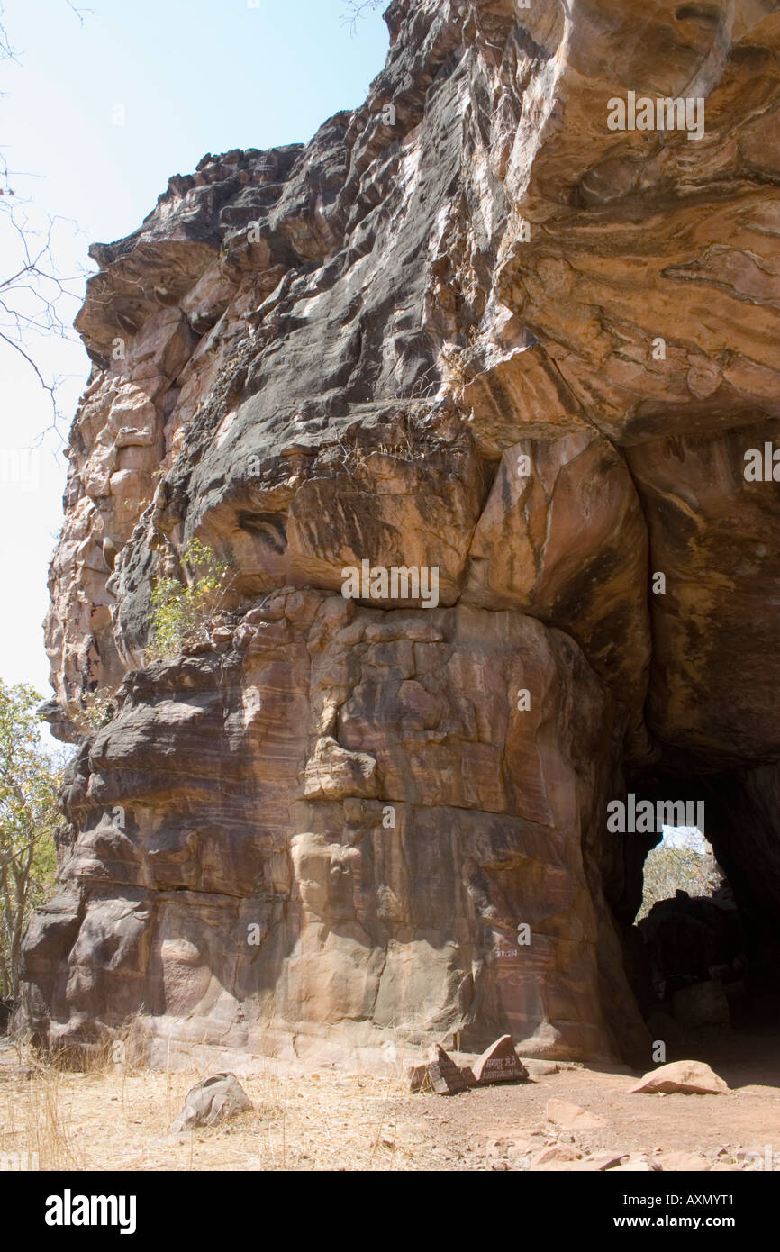 Stone age rock shelter dweller hi-res stock photography and images - Alamy