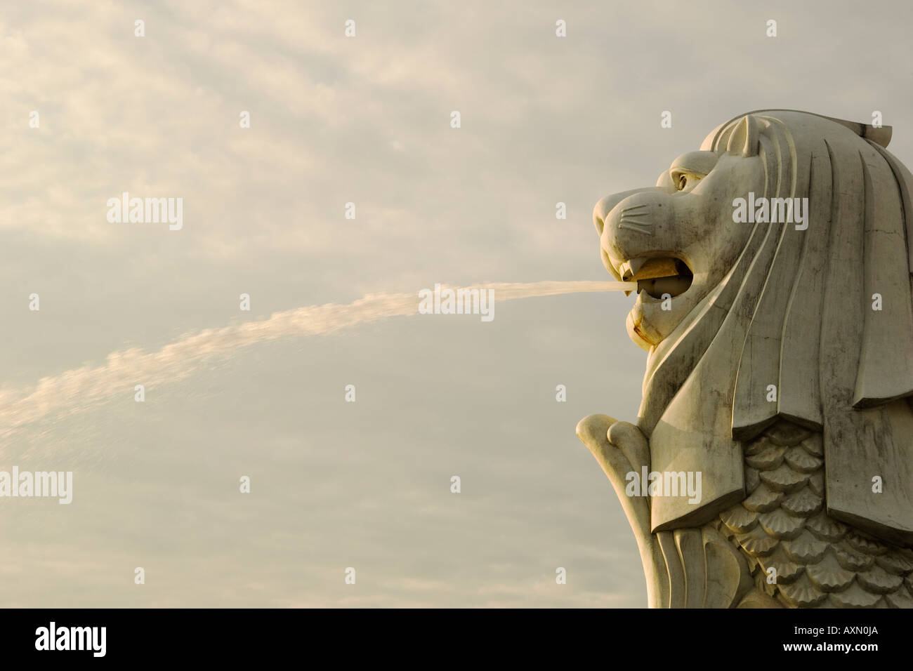 Symbolic merlion hi-res stock photography and images - Alamy
