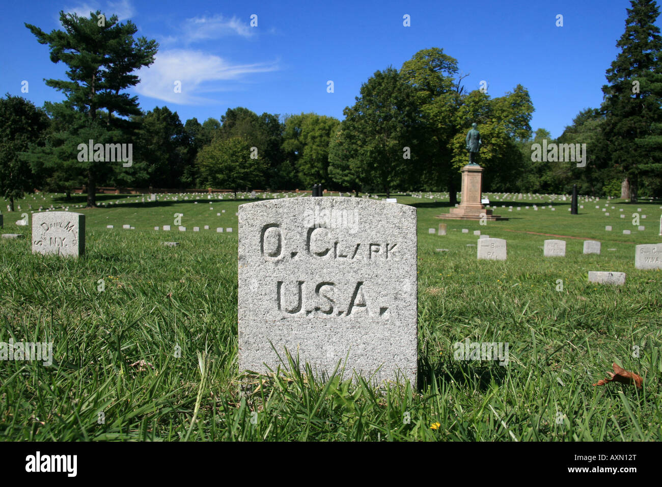 Confederate headstones hi-res stock photography and images - Alamy
