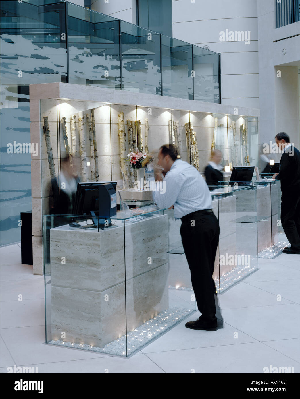 Foyer hotel checking in hi-res stock photography and images - Alamy