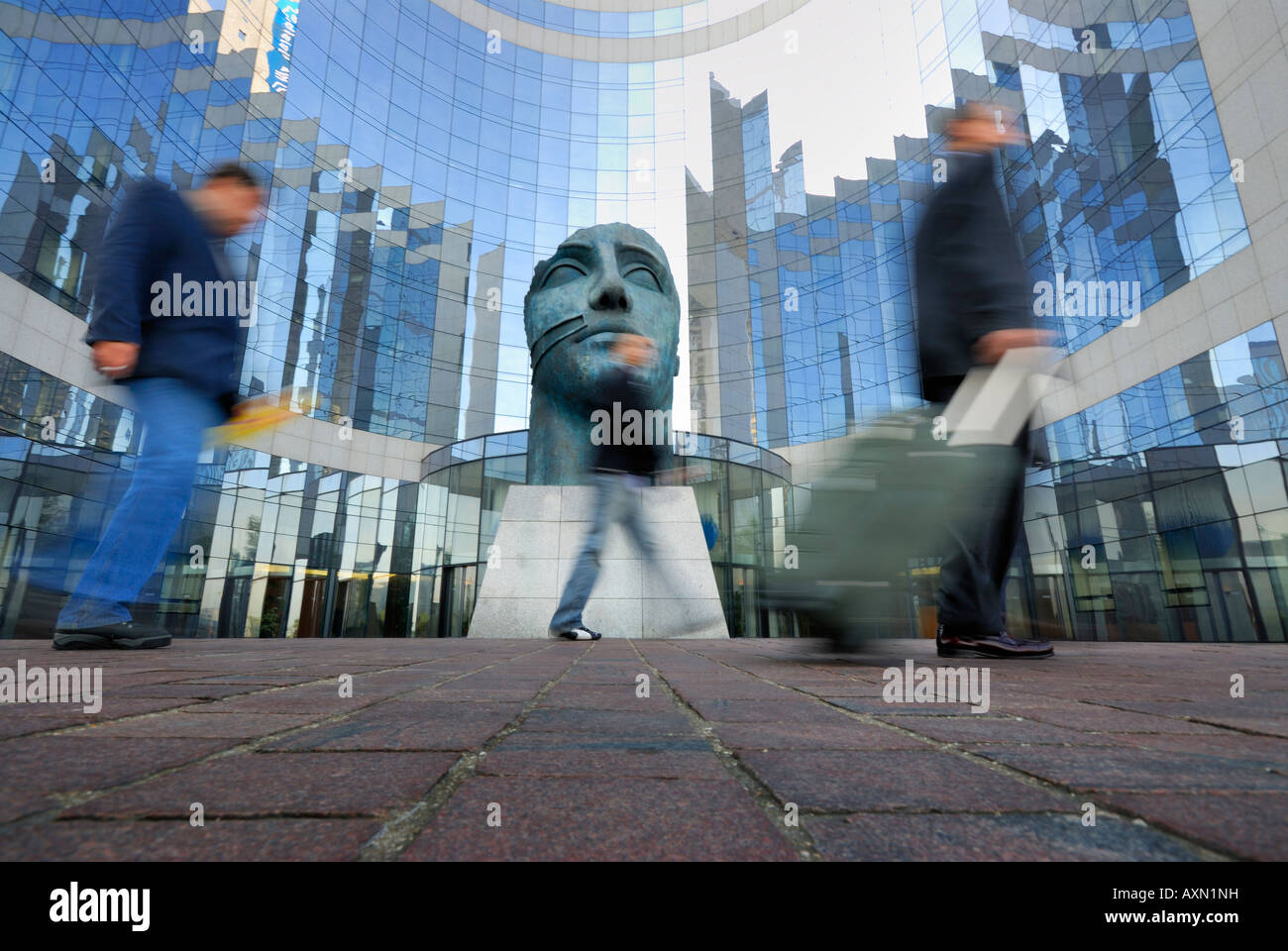 La defense commuters hi-res stock photography and images - Alamy