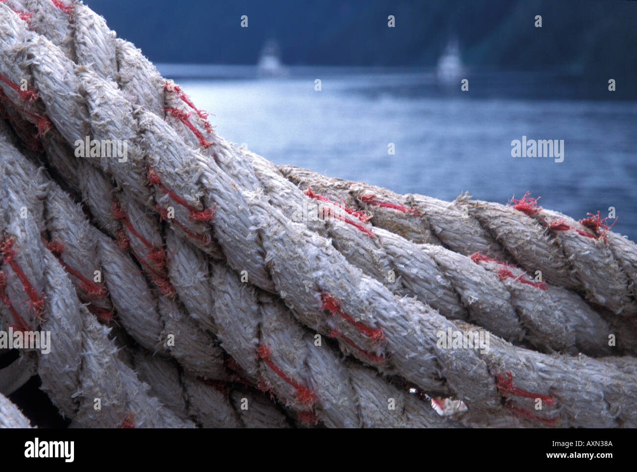 Dock with ropes hi-res stock photography and images - Alamy