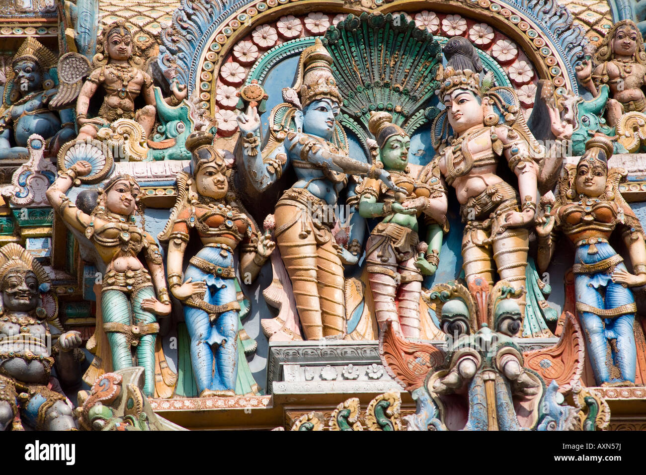 Carved figures on a gopuram, Meenakshi Temple, Madurai, Tamil Nadu ...