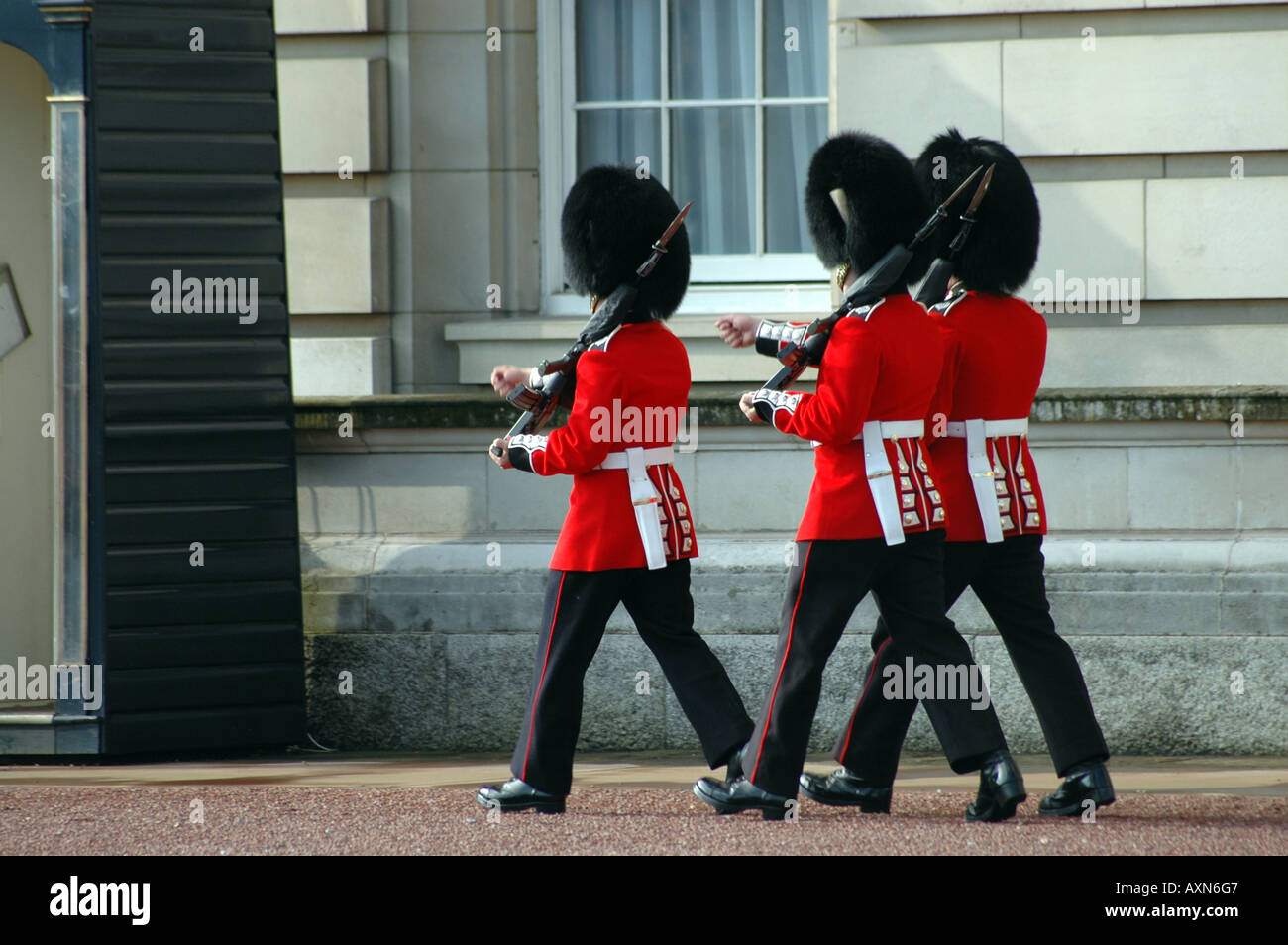 Foot Guards in front of Buckingham Palace, Official Residence of Queen ...