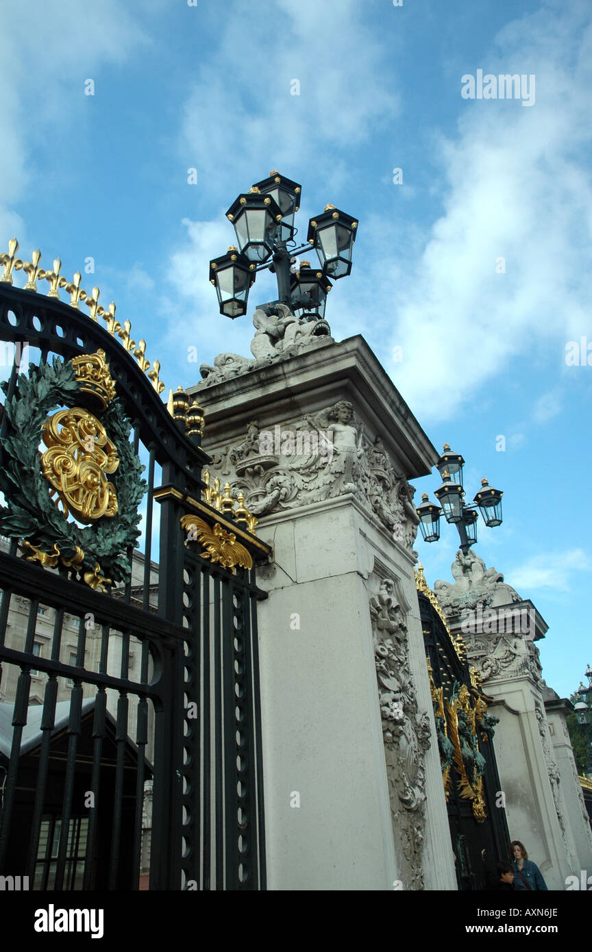 Front Gate Entrance Buckingham Palace High Resolution Stock Photography ...