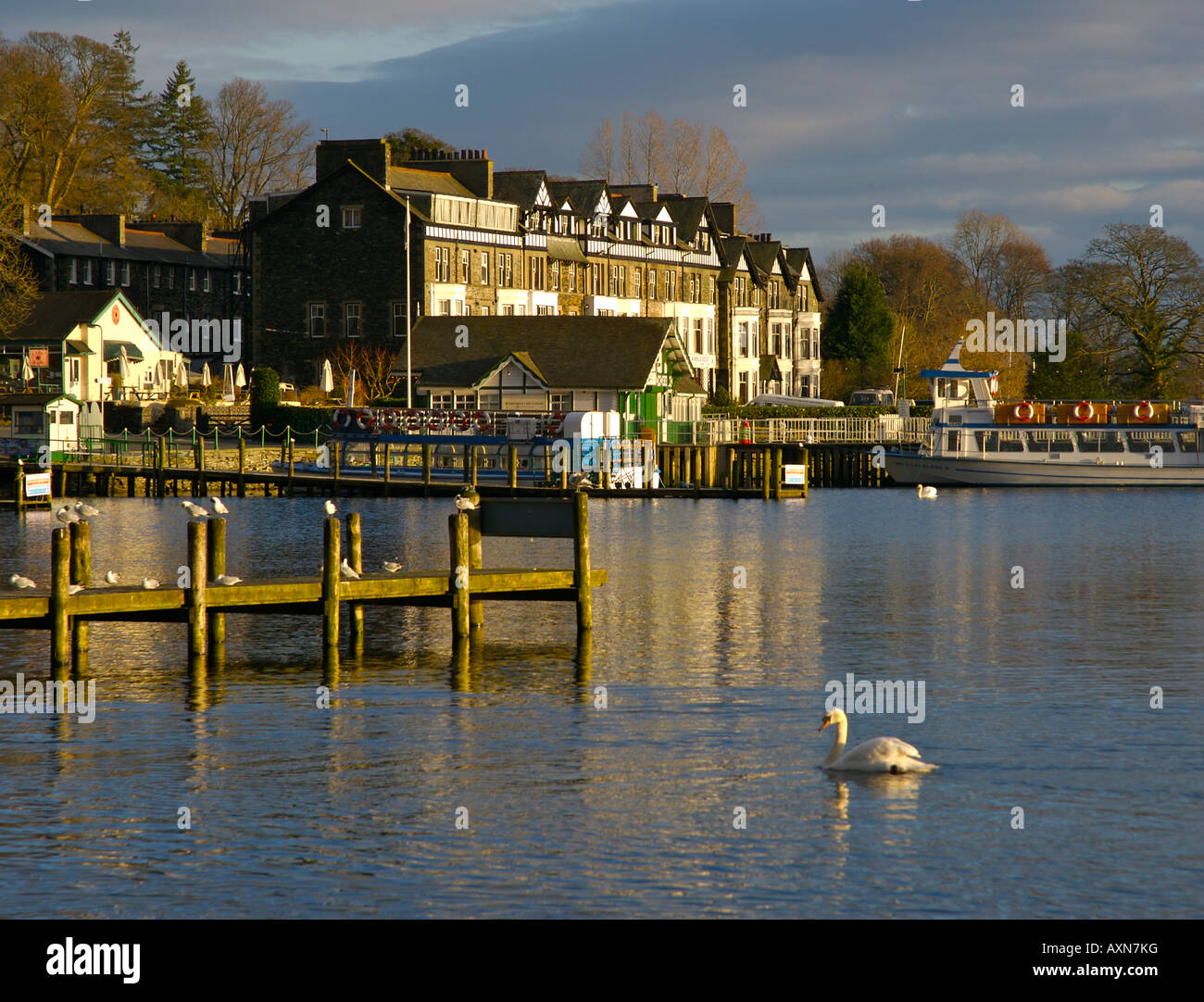 Ambleside Youth Hostel overlooking Lake Windermere at Waterhead, Lake ...