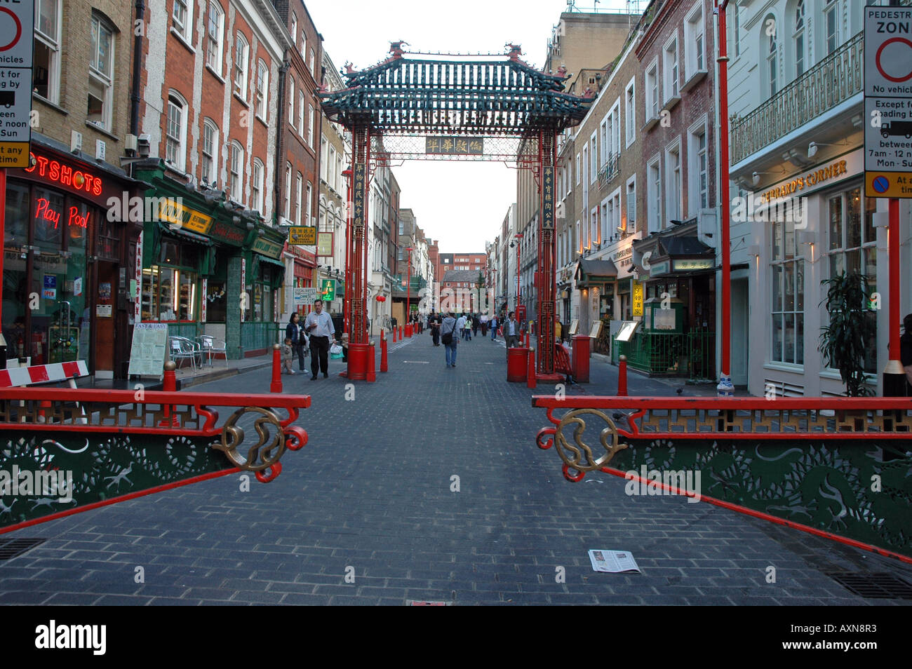 Gateway at Gerrard Street in London Chinatown Stock Photo - Alamy