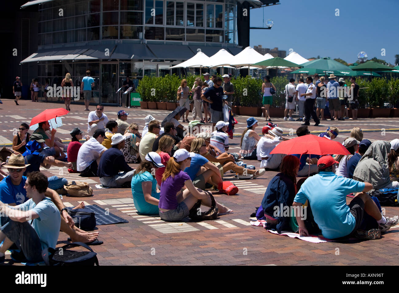 Australian open tennis crowd hi-res stock photography and images - Alamy