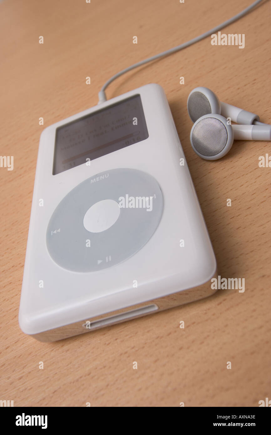 Apple iPod mp3 player Stock Photo - Alamy