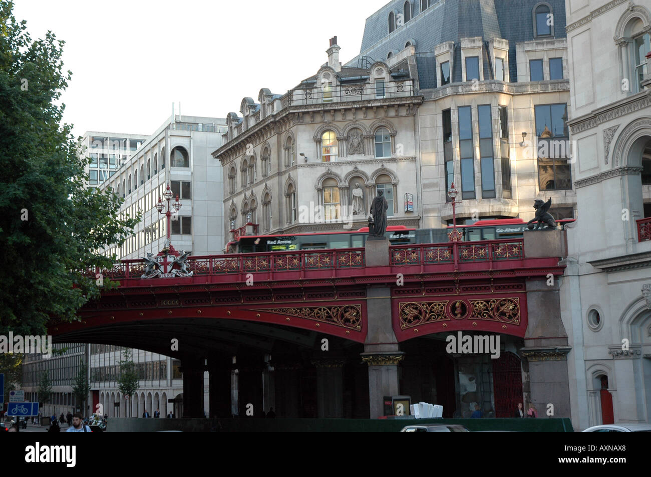 London farringdon street viaduct hi-res stock photography and images ...