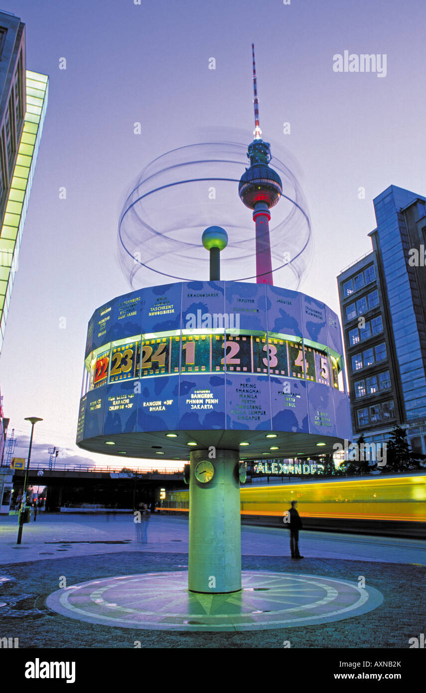Berlin night watch hi-res stock photography and images - Alamy