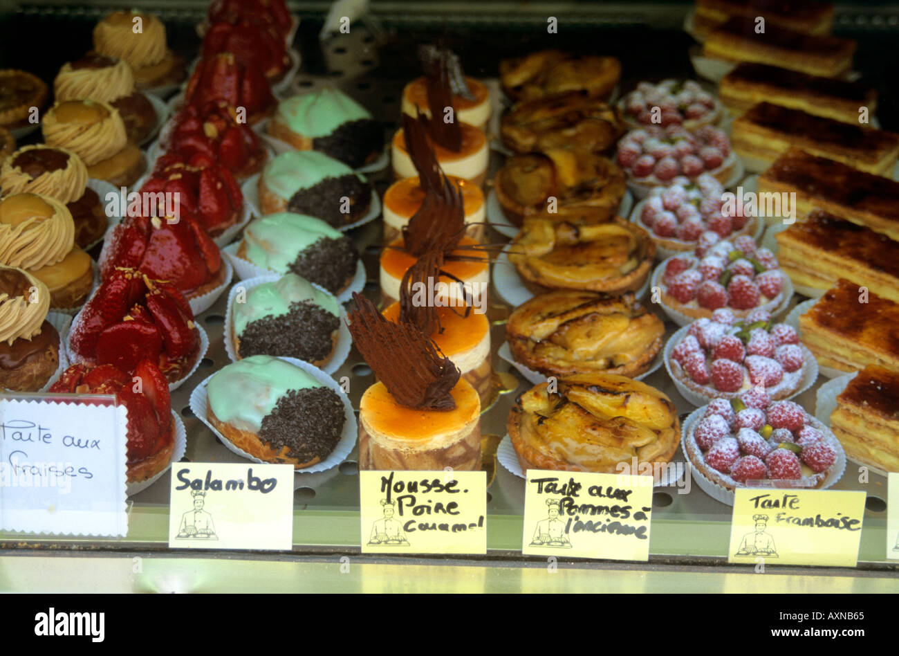 Boulangerie Window Paris Stock Photo - Alamy