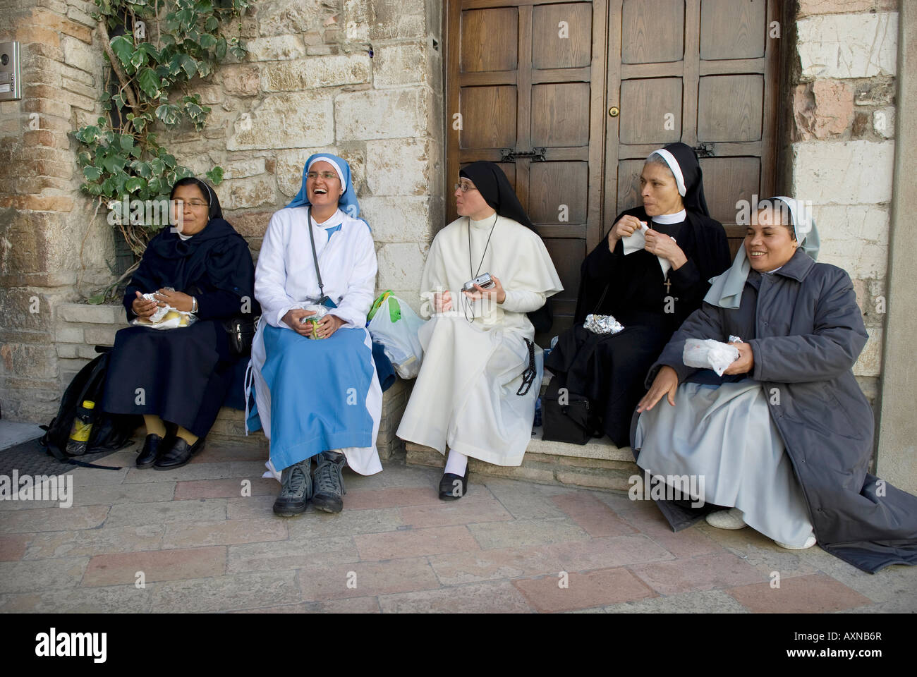 Nuns eating lunch hi-res stock photography and images - Alamy