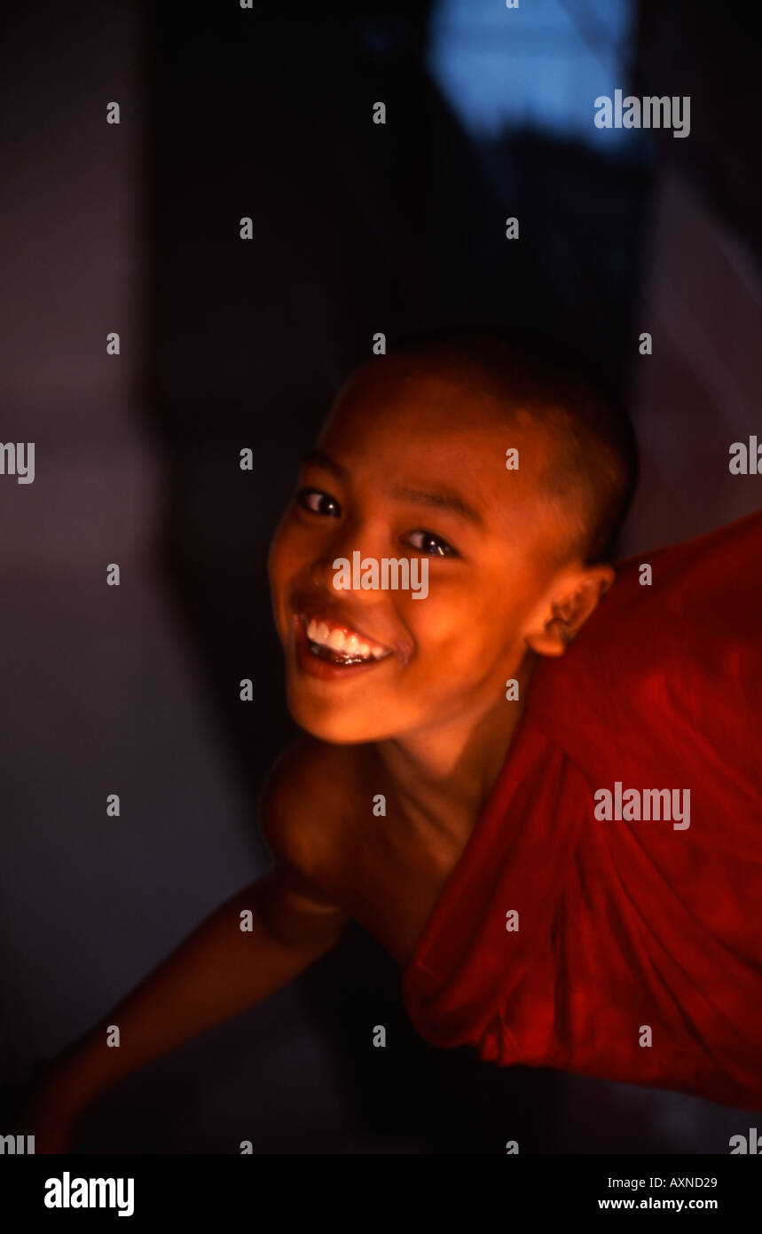 Effervescent smile hi-res stock photography and images - Alamy