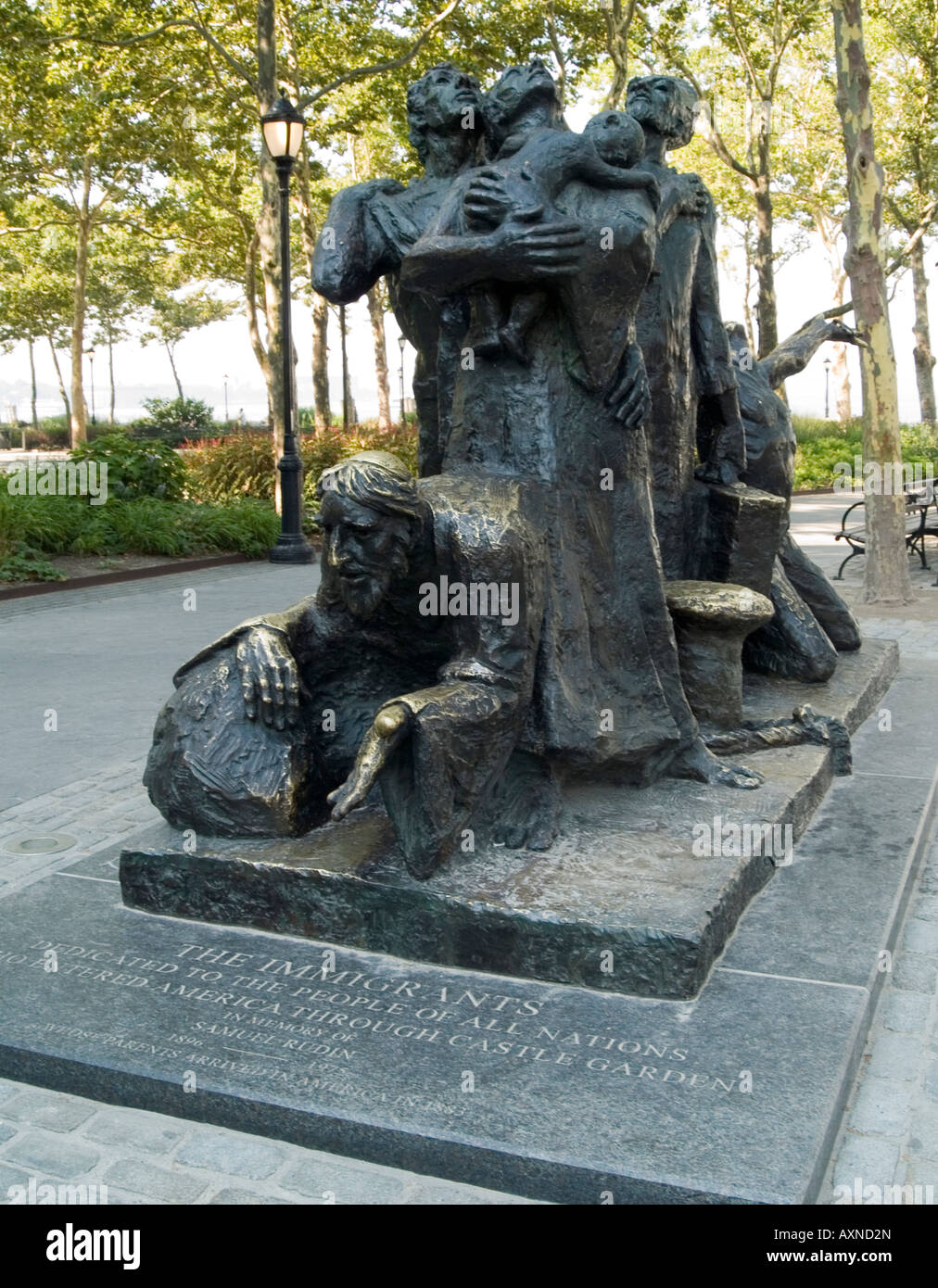 A Memorial to 'The Immigrants' in Battery Park, New York City USA Stock ...