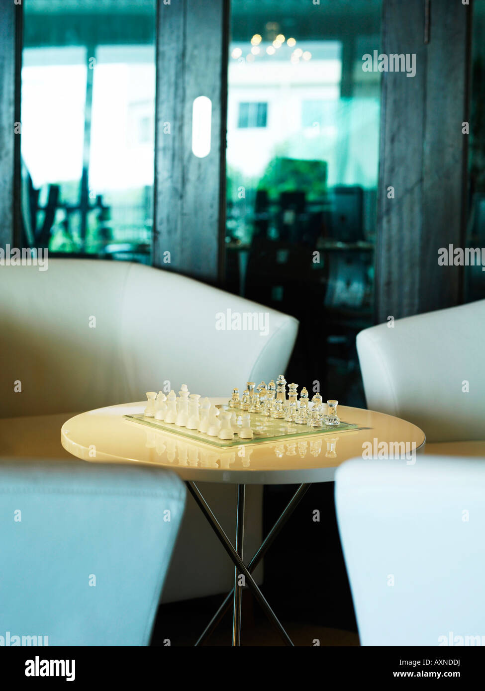 chess board at the cafe ready to play Stock Photo - Alamy