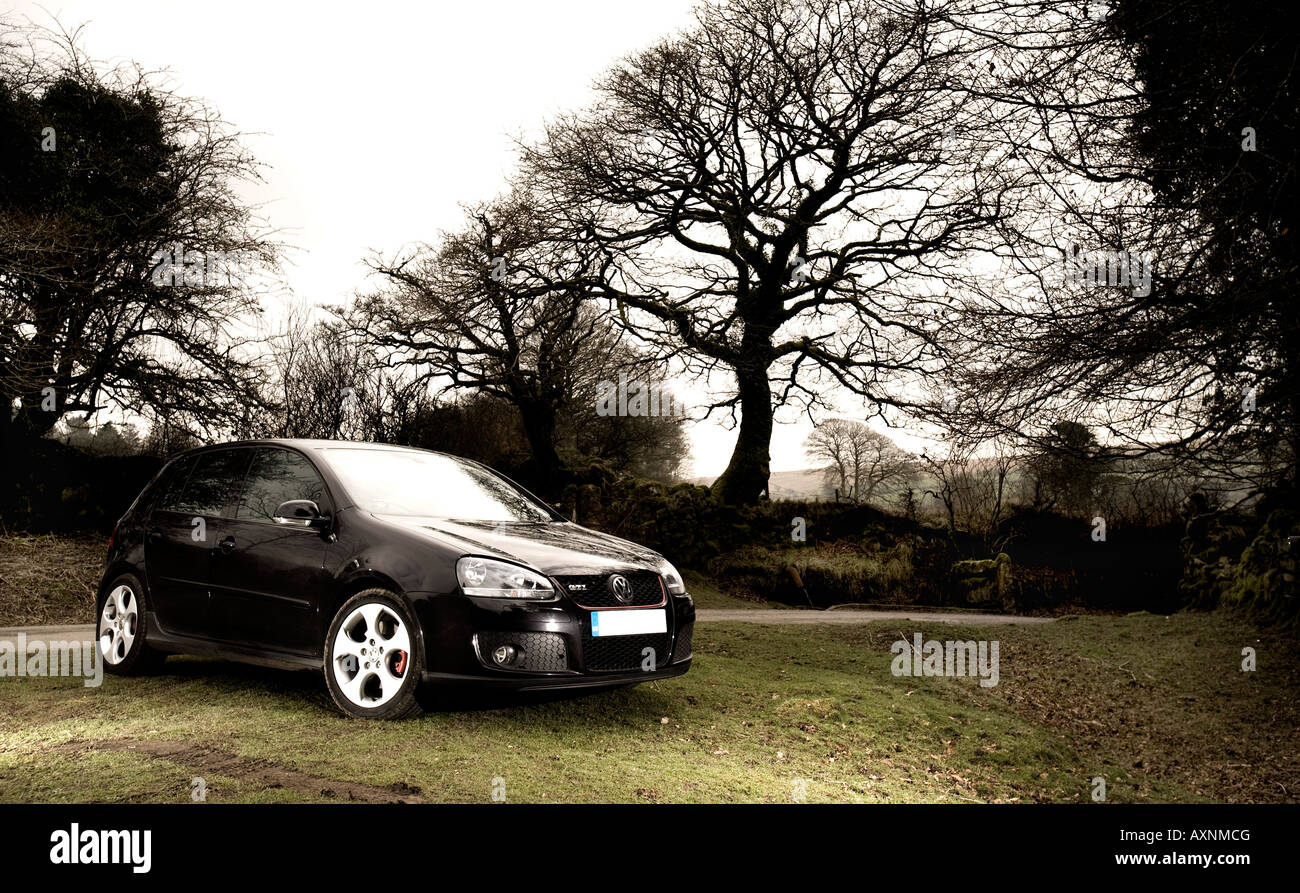 2007 Mark 5 Volkswagen VW Golf GTi Turbo black car lit by flash ...