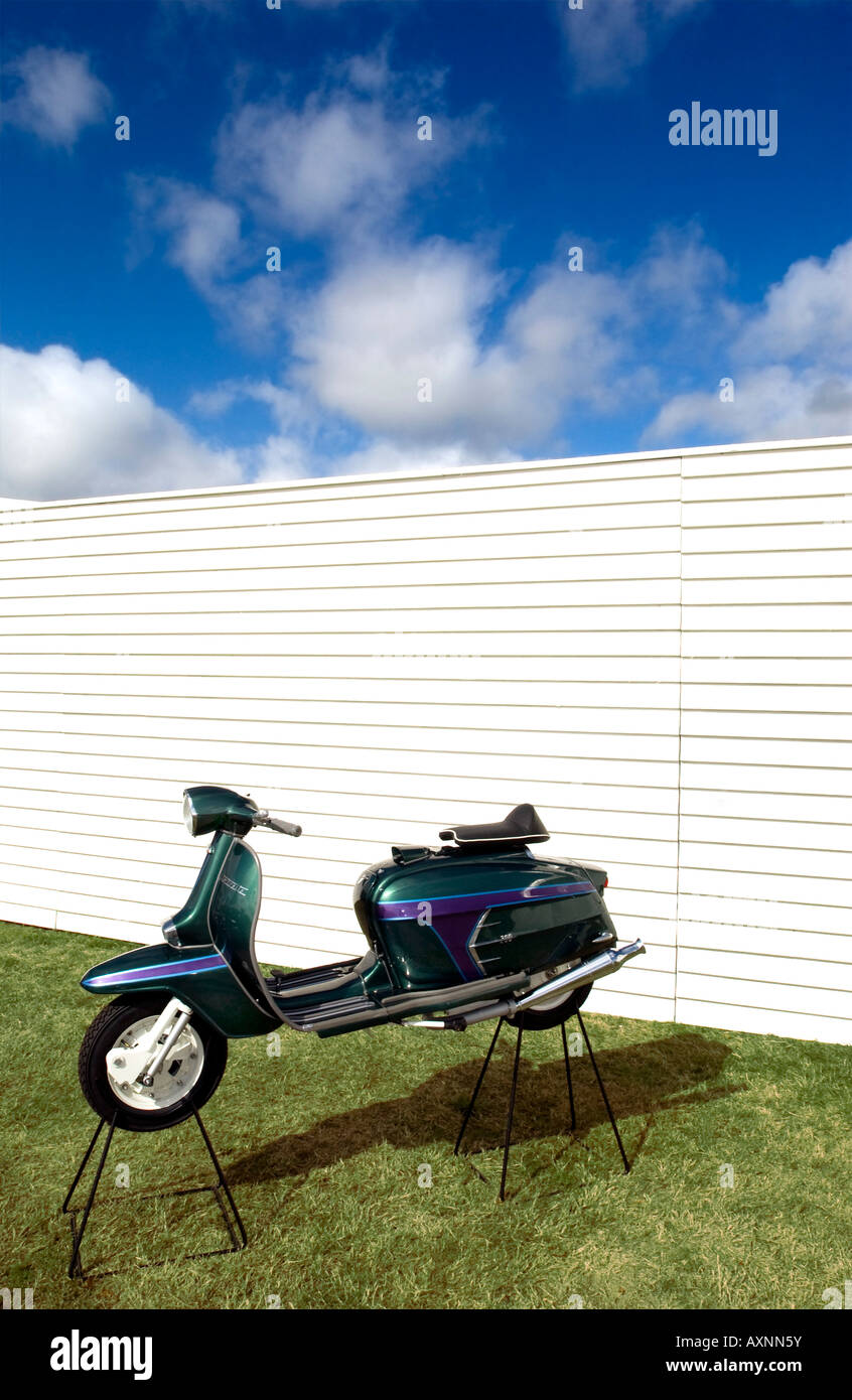 1960s retro vintage mod Lambretta Vespa motorbike motor scooter rockers ...