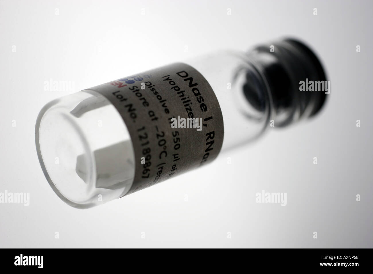 Qiagen hi-res stock photography and images - Alamy