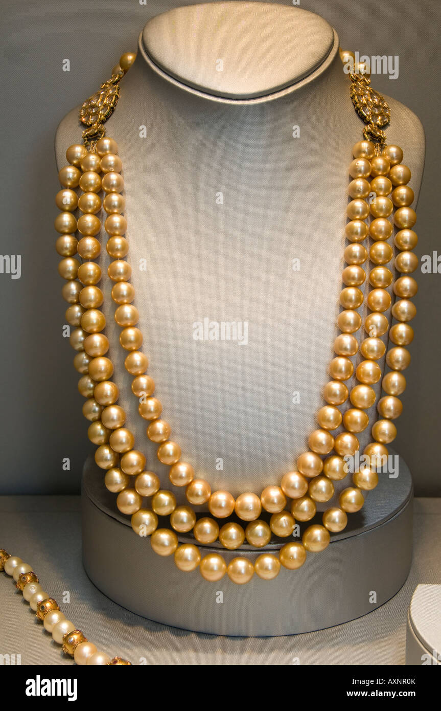 Repossi ring hi-res stock photography and images - Alamy