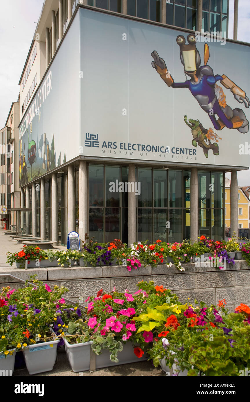 Linz ars electronica center hi-res stock photography and images - Alamy