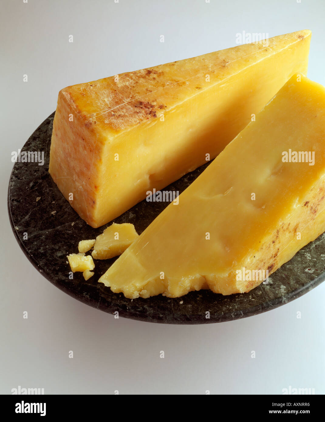Farmhouse Cheddar cheese Stock Photo - Alamy