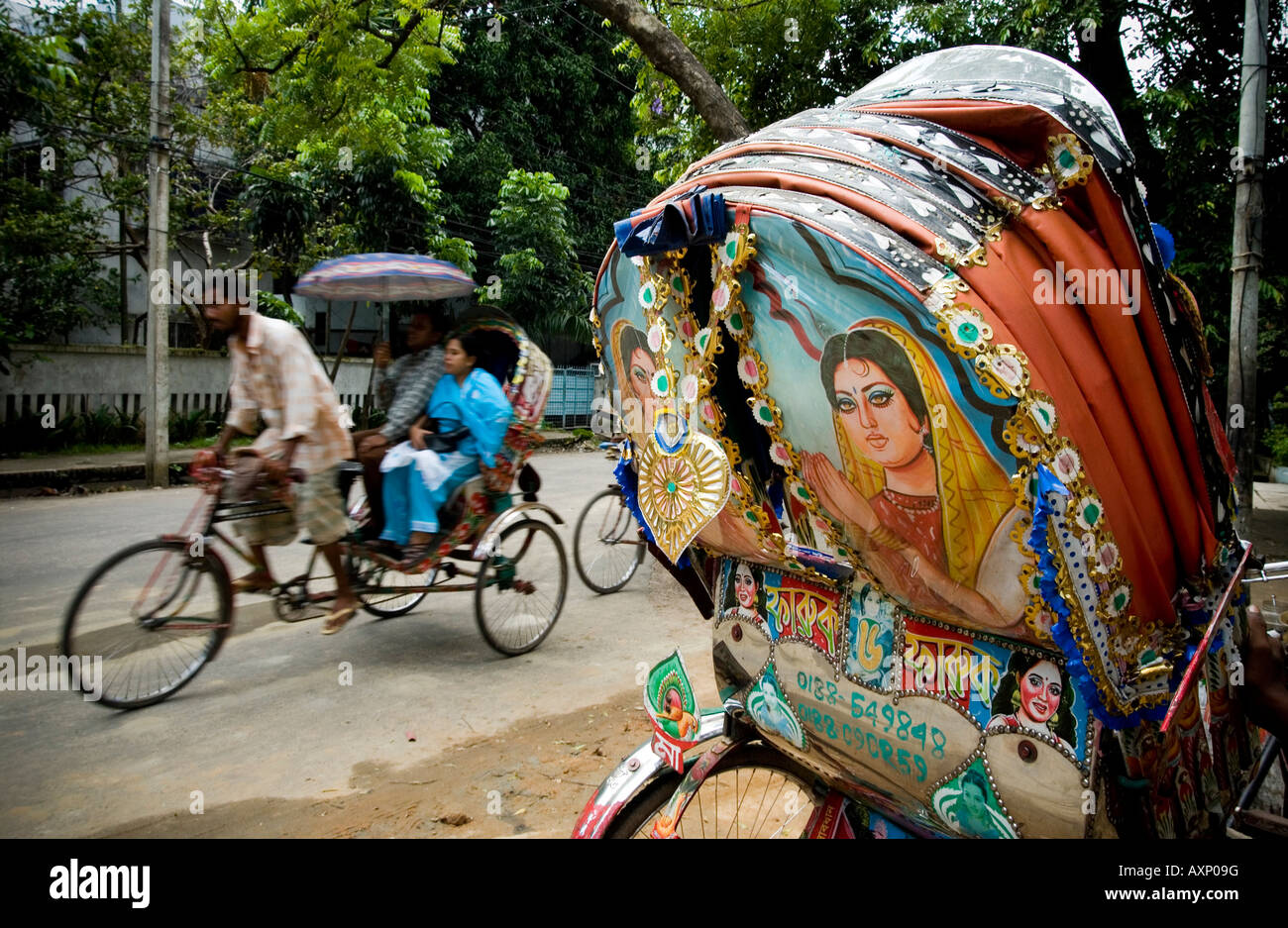Rickshaw driver in Dhaka, Bangladesh Stock Photo - Alamy
