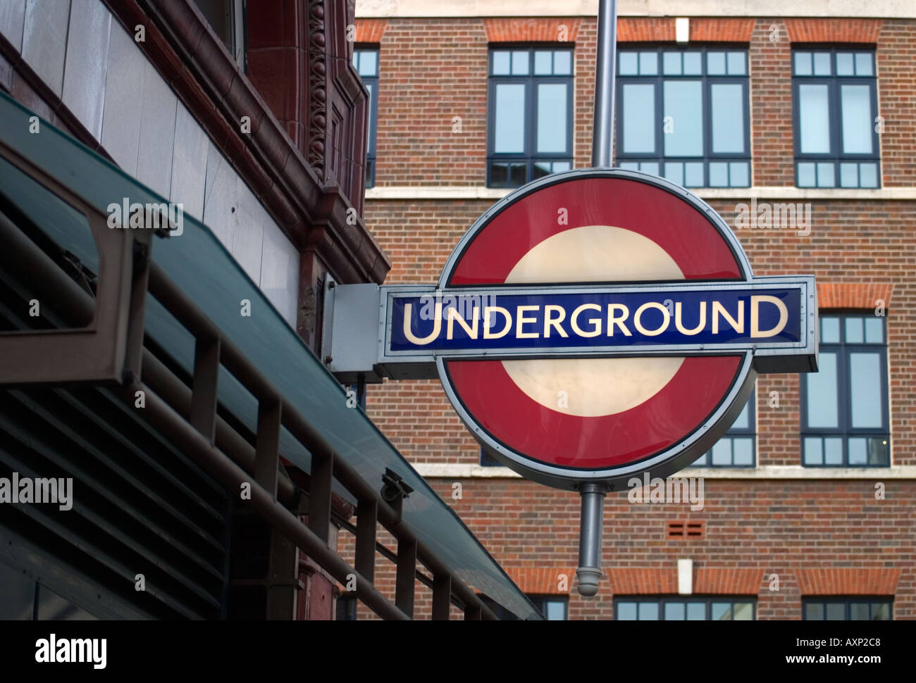 Above Ground Sign to Moscow Metro Stock Photo - Alamy