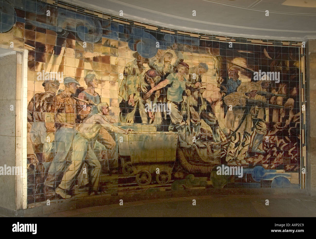 Metro tiles hi-res stock photography and images - Alamy
