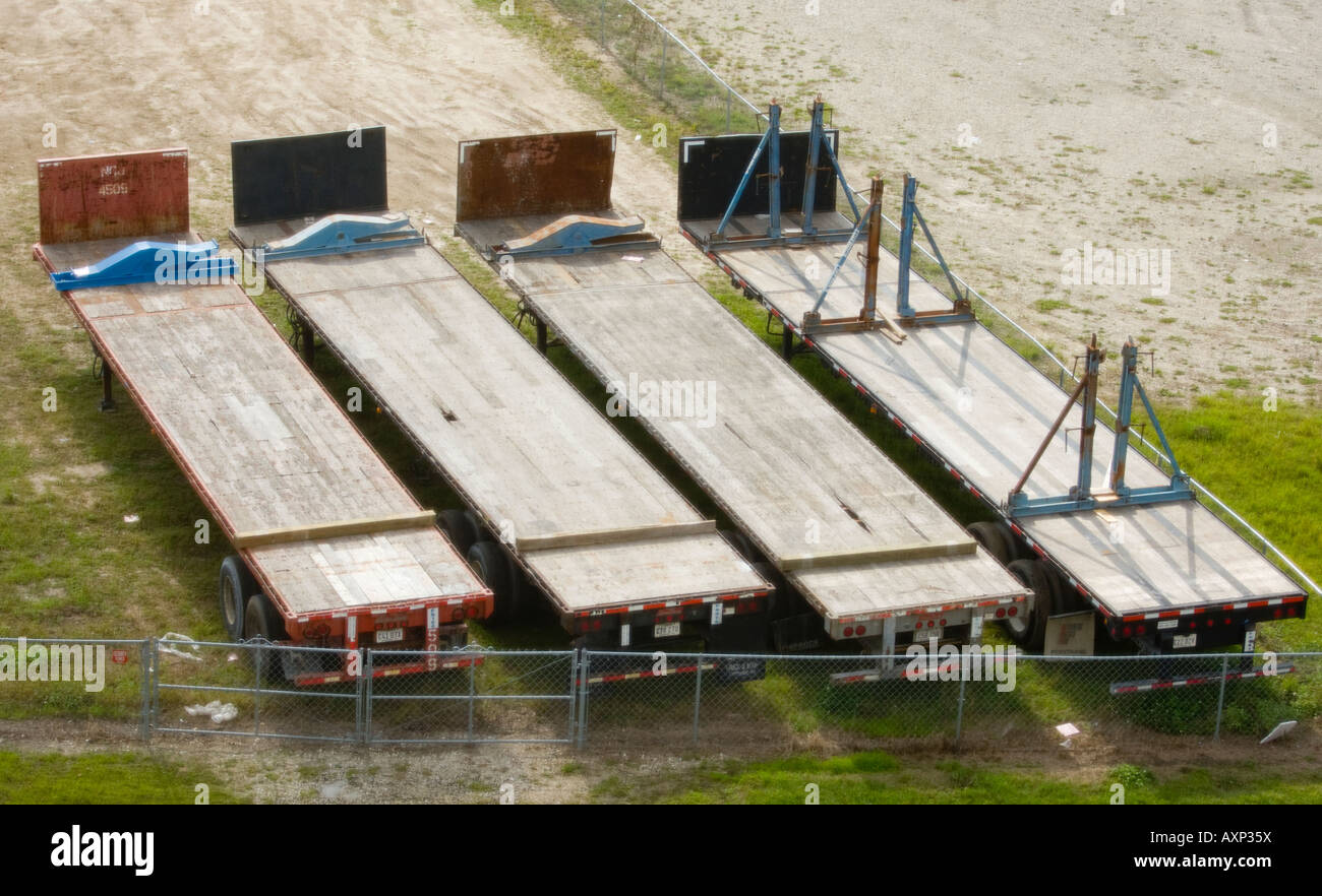 Empty flatbed trailer Stock Photo - Alamy