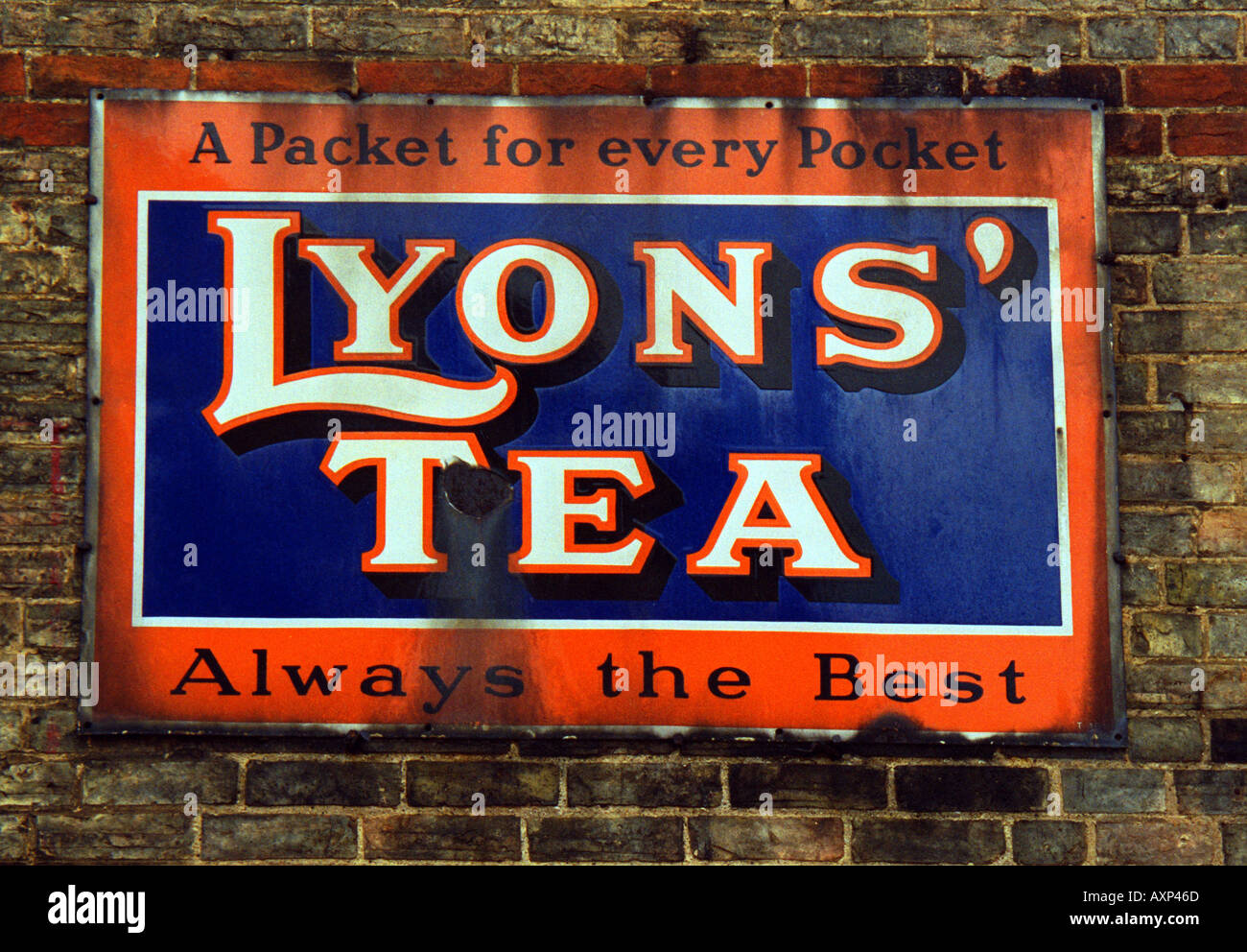 Lyons tea advertising hi-res stock photography and images - Alamy