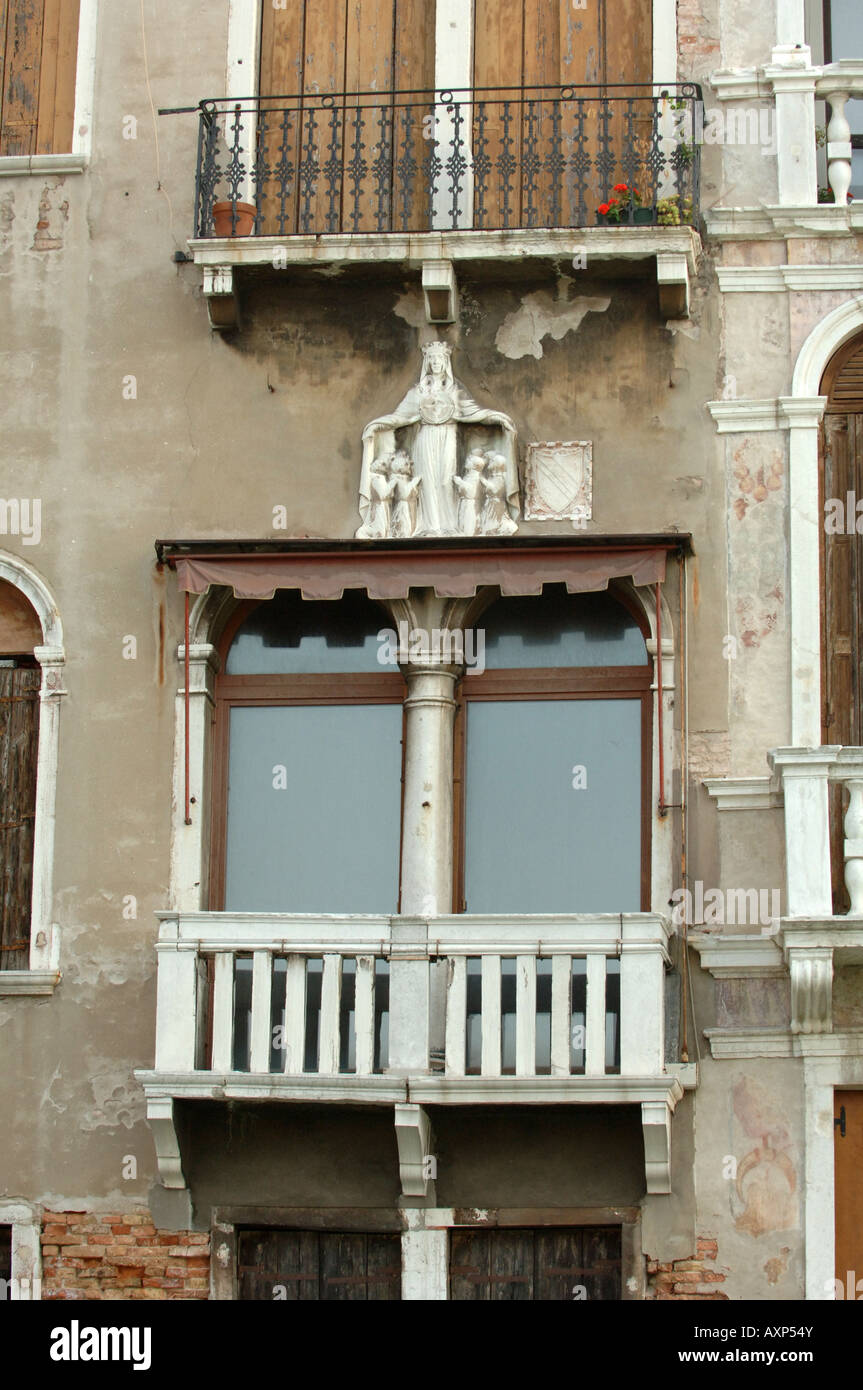 Palazzo Window Canal Grande Venice Italy Stock Photo - Alamy