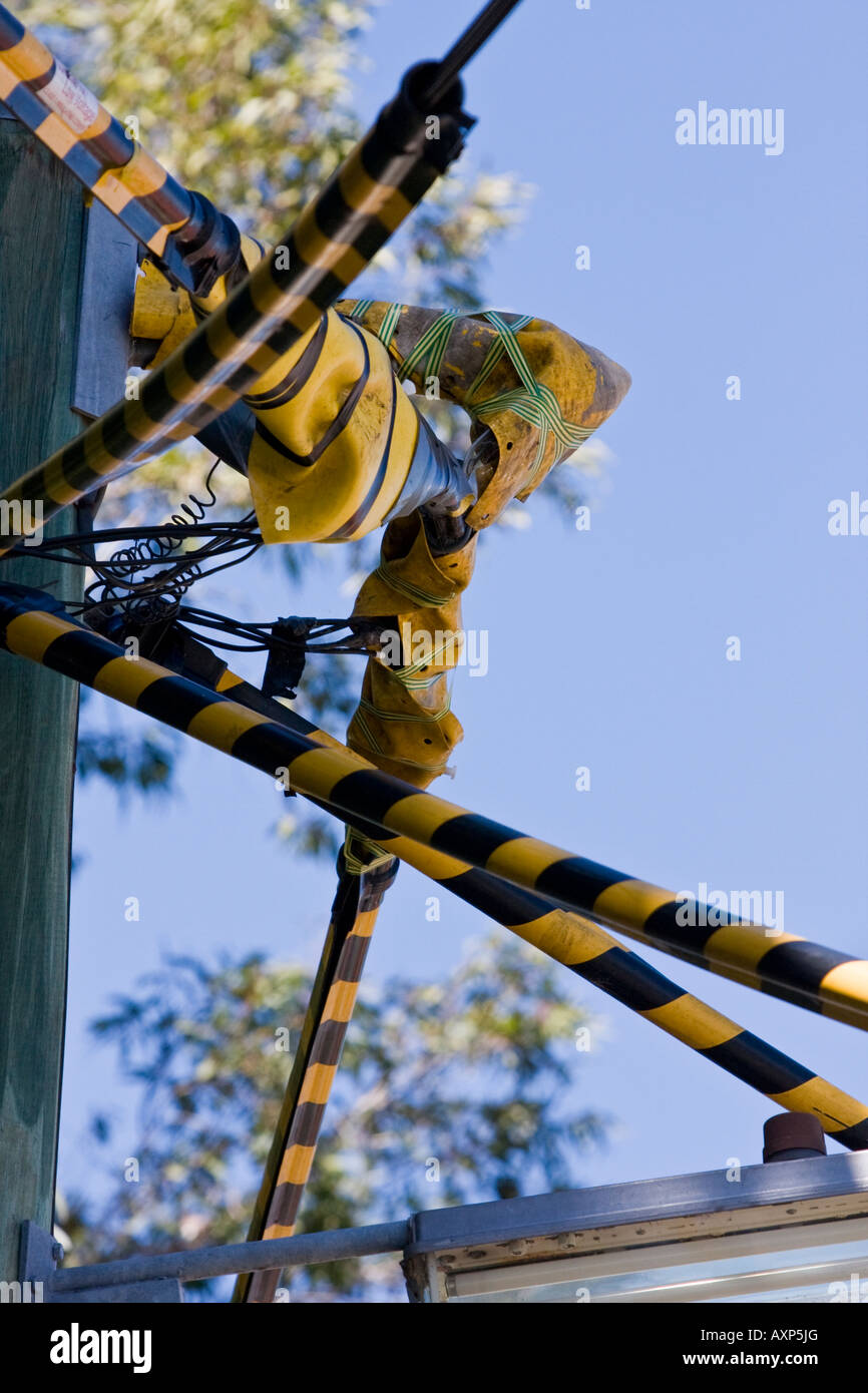 Overhead powerlines hi-res stock photography and images - Alamy