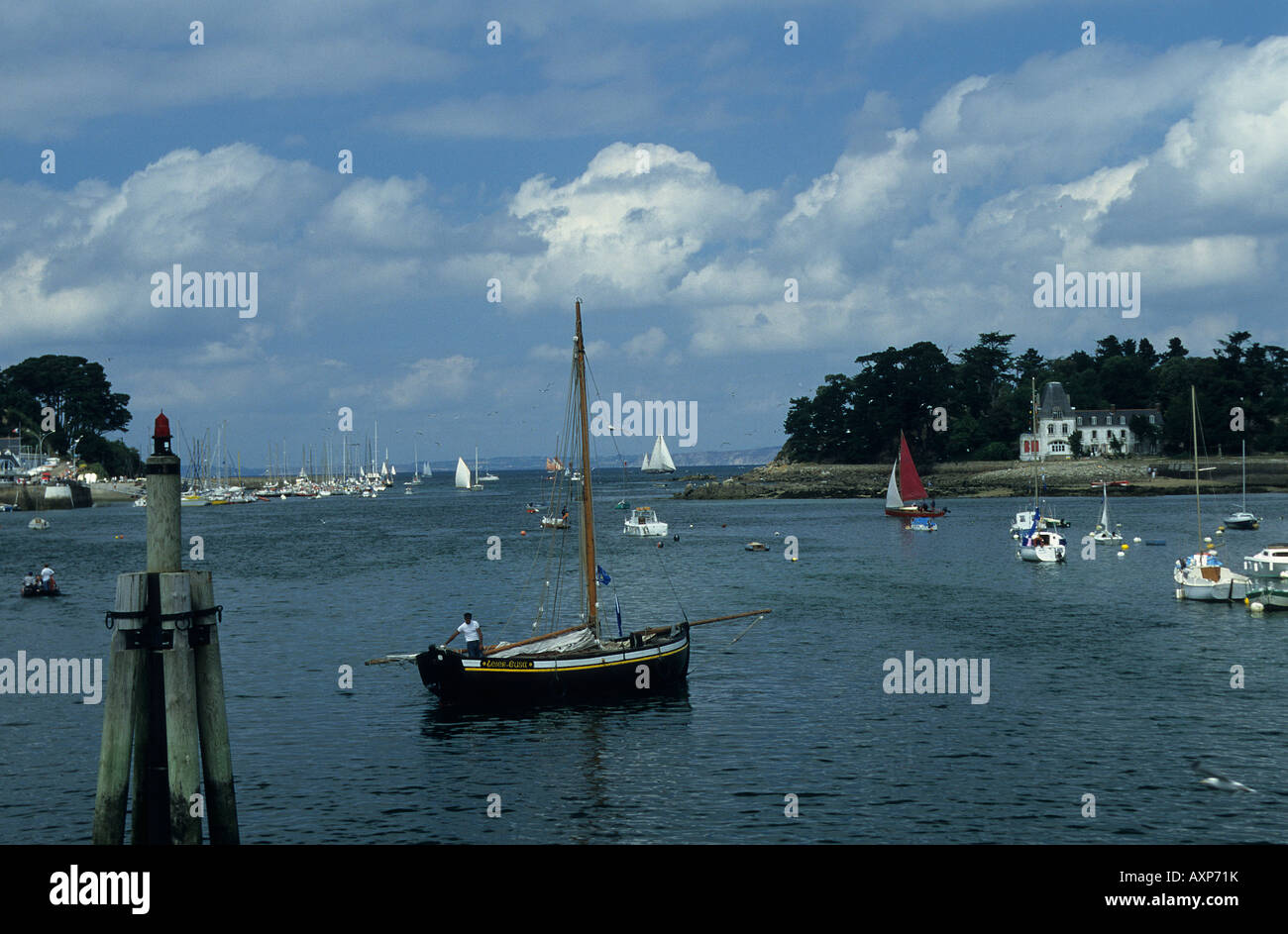 Brittany Finistere coast Douarnenez Stock Photo - Alamy