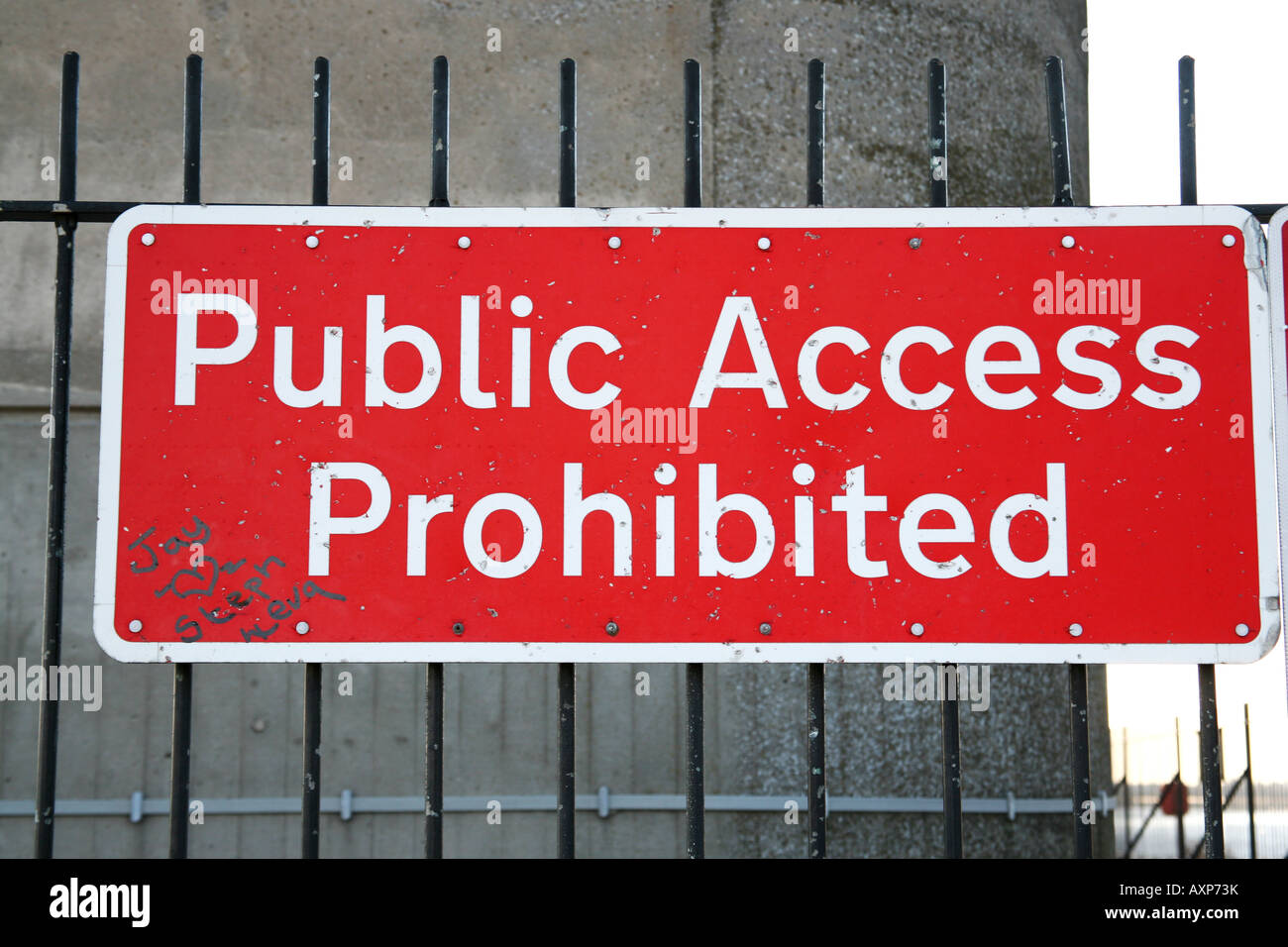 Public access prohibited sign on a fence Stock Photo - Alamy