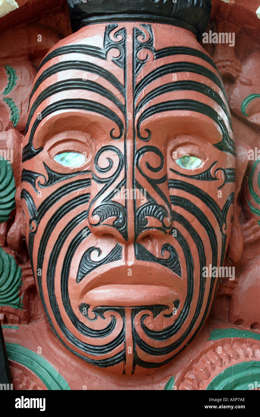Maori Carving Marupo Ngati Rahiri Stock Photo - Alamy
