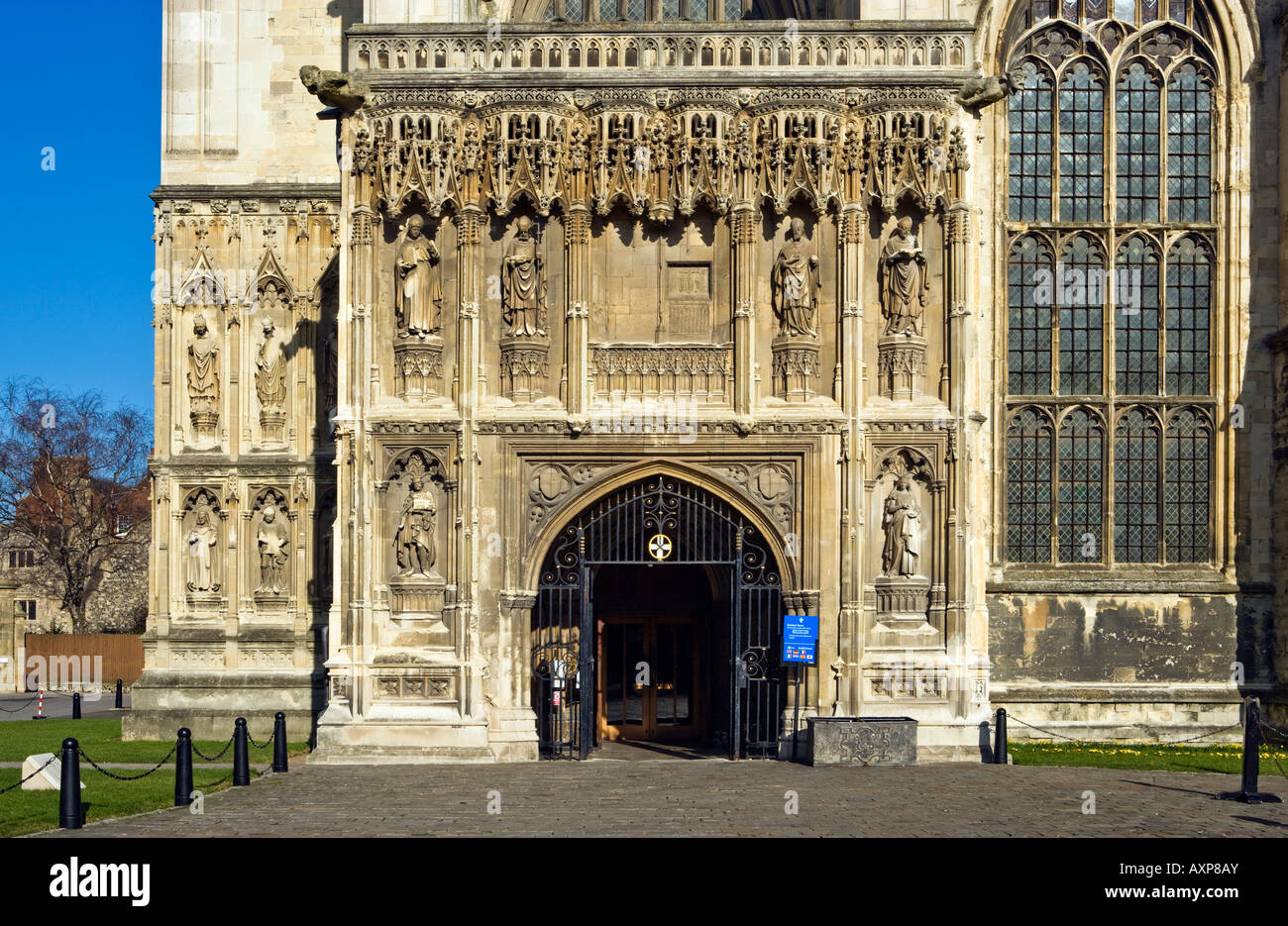 Kent christ church gate canterbury hi-res stock photography and images ...