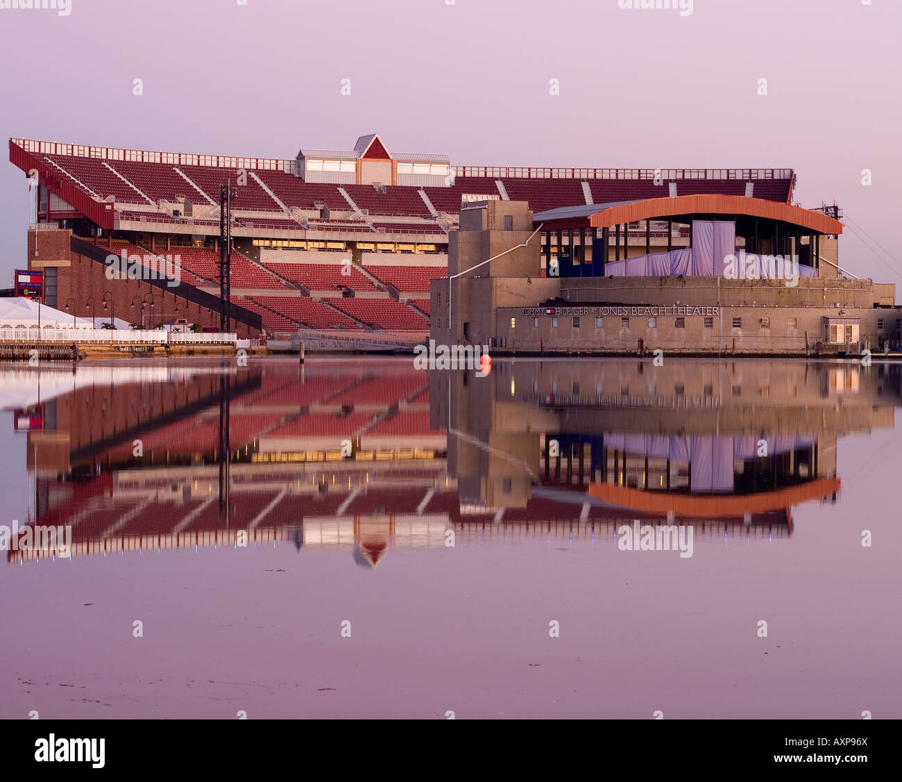 Jones Beach Amphitheater in the early morning glow Stock Photo - Alamy