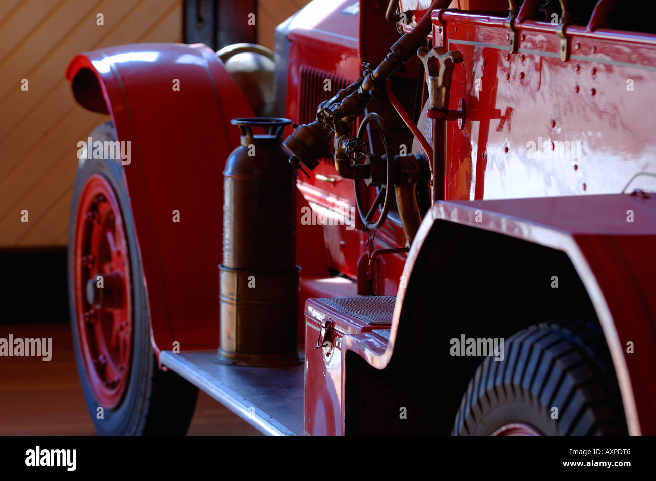 Old fashioned fire truck hi-res stock photography and images - Alamy
