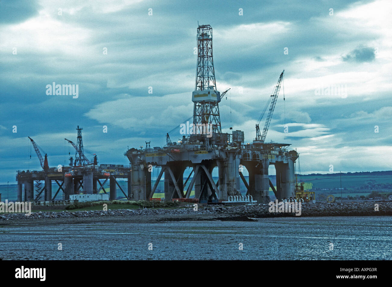 Oil rig under construction Nigg Bay Invergordon Scotland UK Stock Photo ...