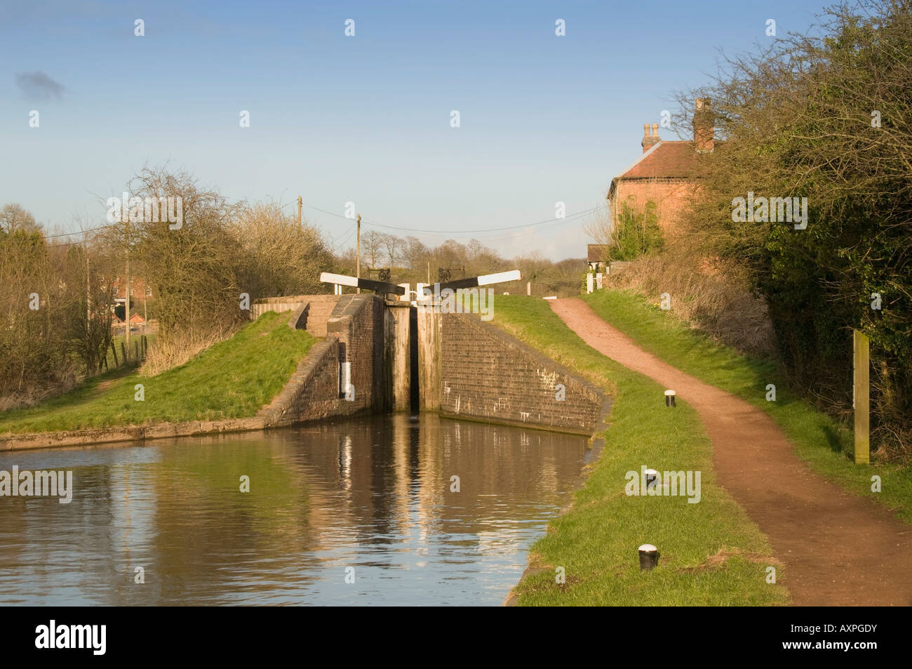 The Worcester and Birmingham canal at Tardebigge canal village in ...