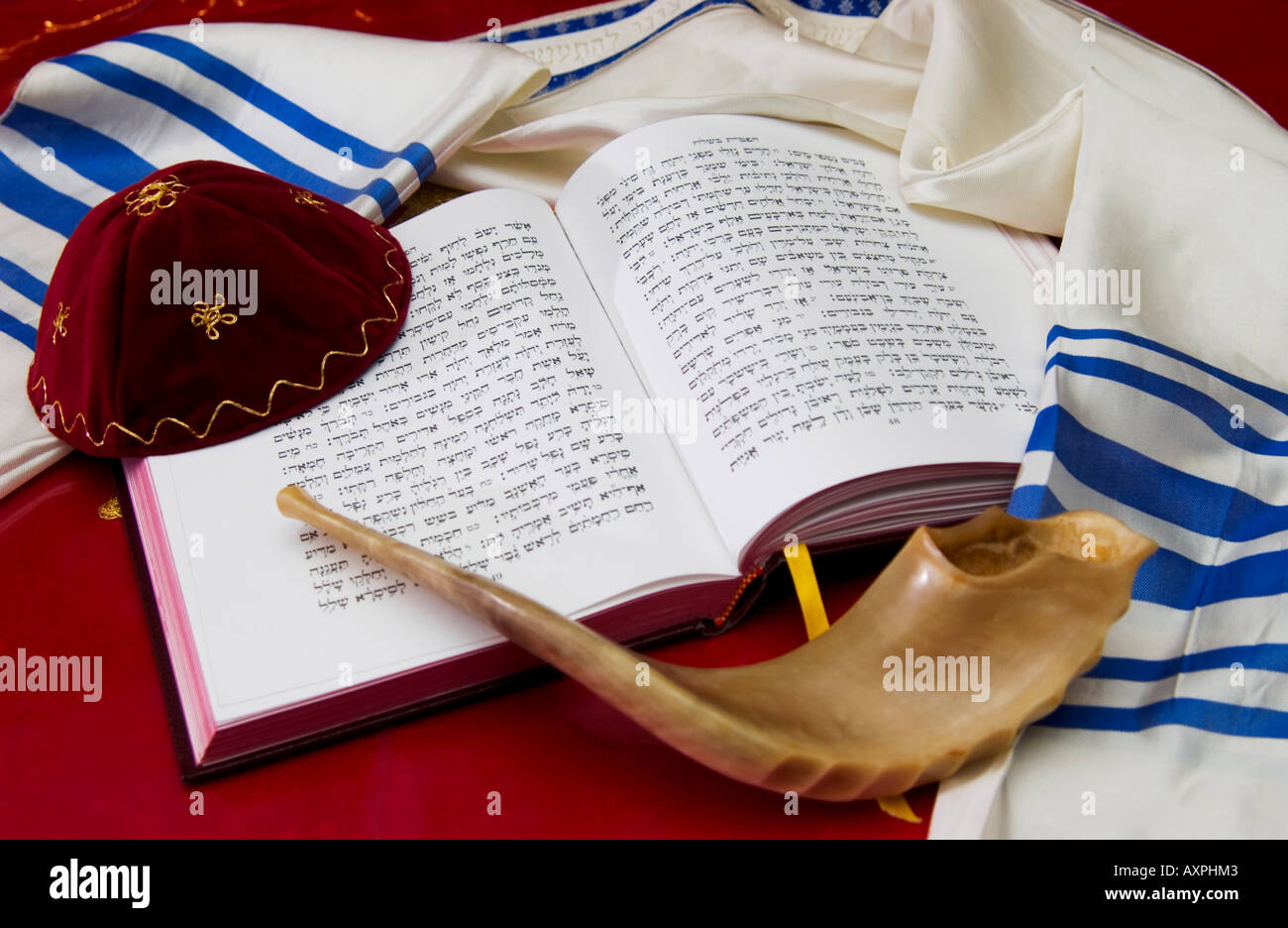 Jewish sacred items hi-res stock photography and images - Alamy